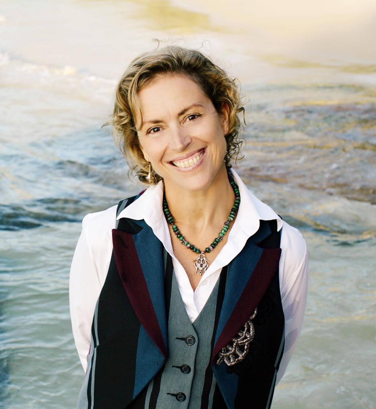 Lisa Forrest - Celebrity Speakers